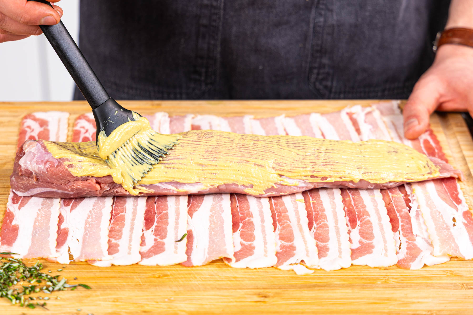 Lende im Speckmantel aus dem Backofen