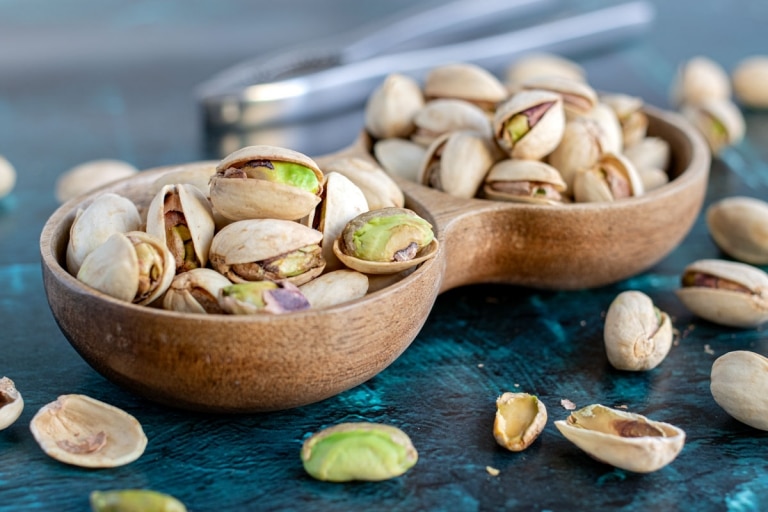 12 Nussarten von A-Z: Welche Sorten Nüsse gibt es? - eat.de