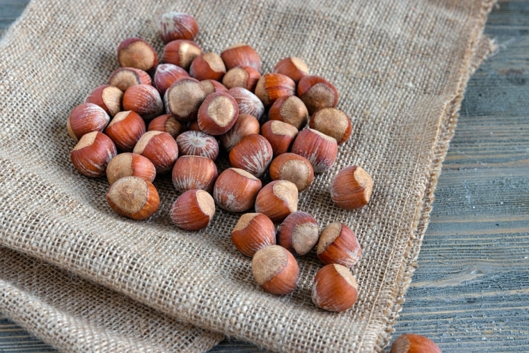 12 Nussarten von A-Z: Welche Sorten Nüsse gibt es? - eat.de