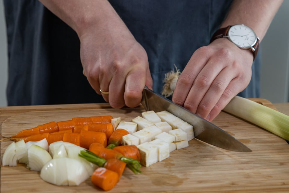 Gemüsefond selber machen: Fond kochen | Rezept