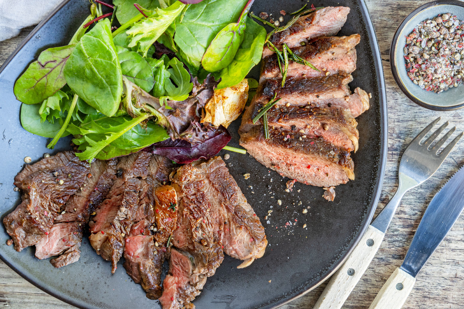 Entrecôte in der Pfanne saftig braten | Rezept