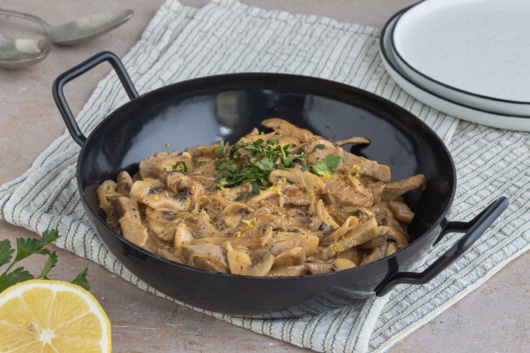Zürcher Geschnetzeltes mit Champignons | Rezept - eat.de