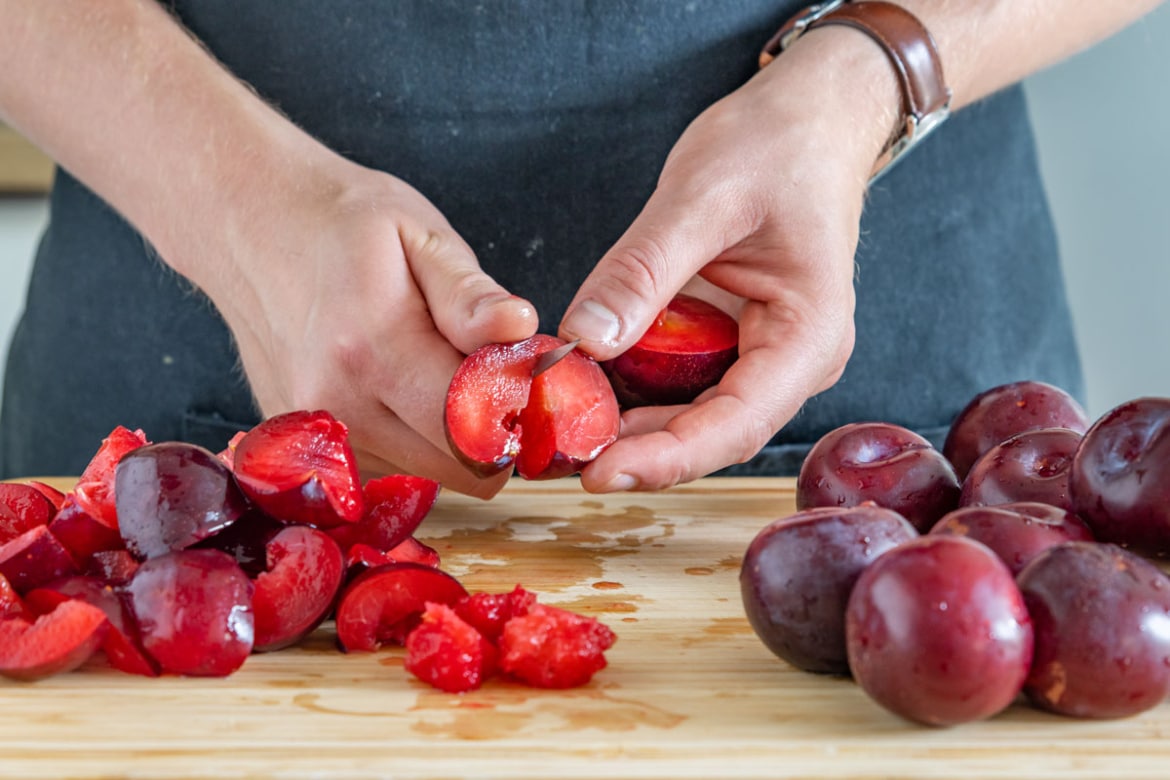 Pflaumenkompott mit Rotwein und Kirschsaft | Rezept