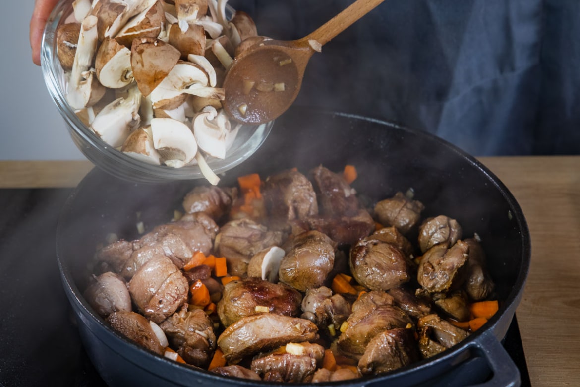 Zartes Rehgulasch nach Omas Art | Rezept