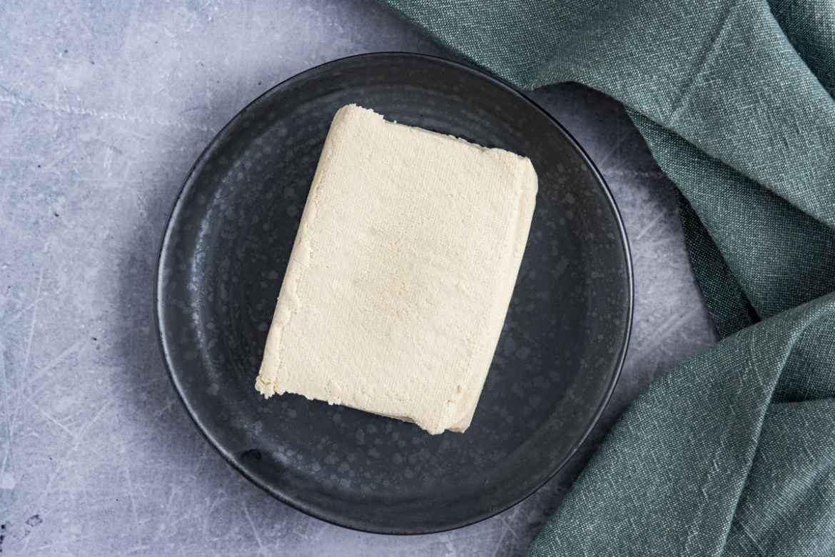 Kann man Tofu roh und kalt essen?
