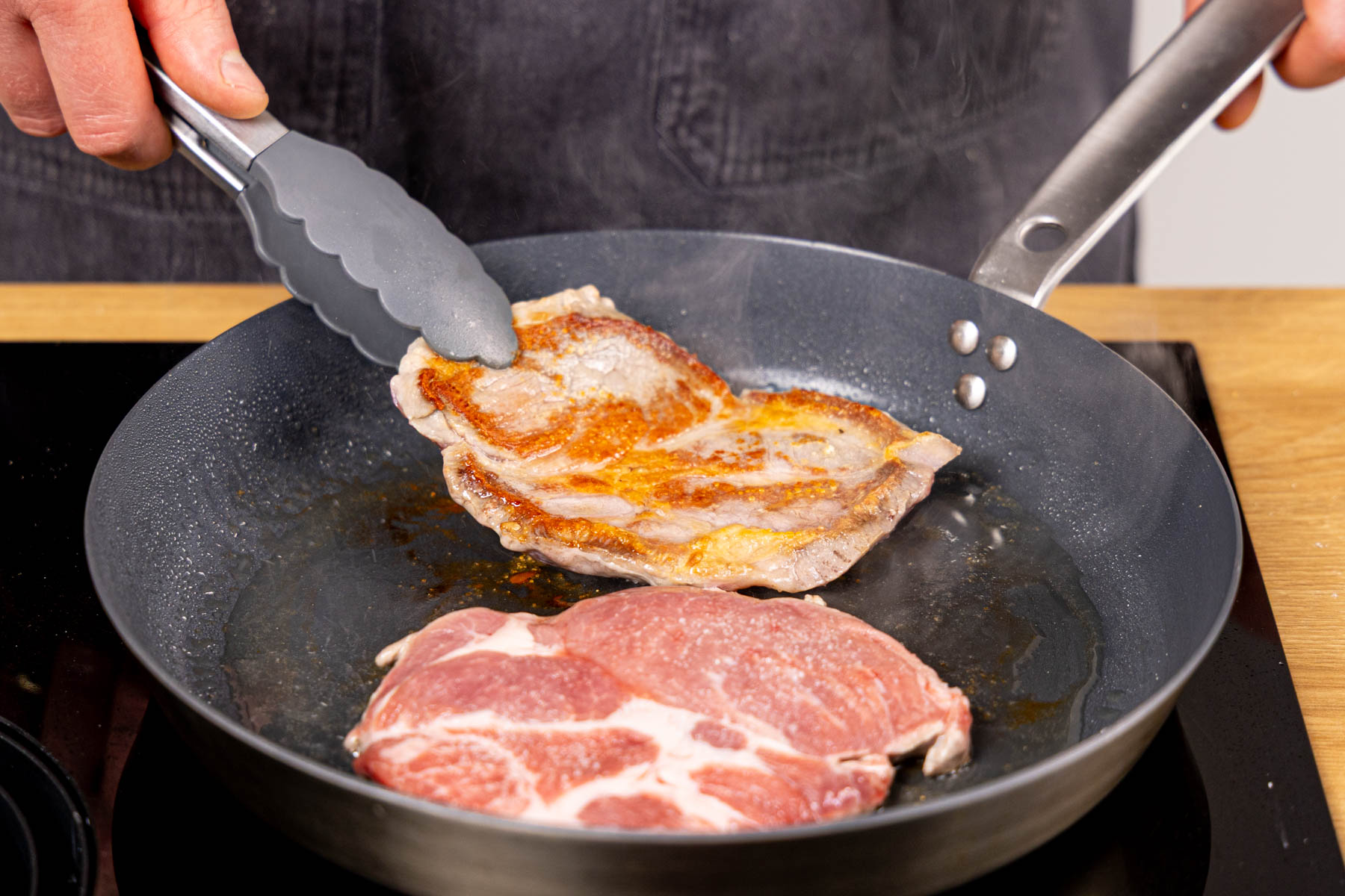 Schweinenackensteak In Der Pfanne Braten