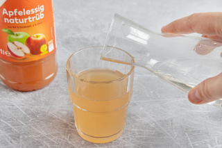 Apfelessig trinken: Wie viel ist gesund?