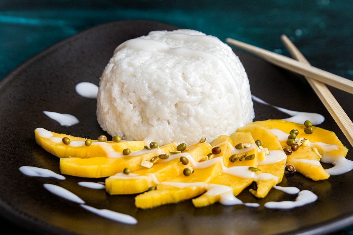 Mango Sticky Rice | Kokos-Klebereis | Rezept - eat.de