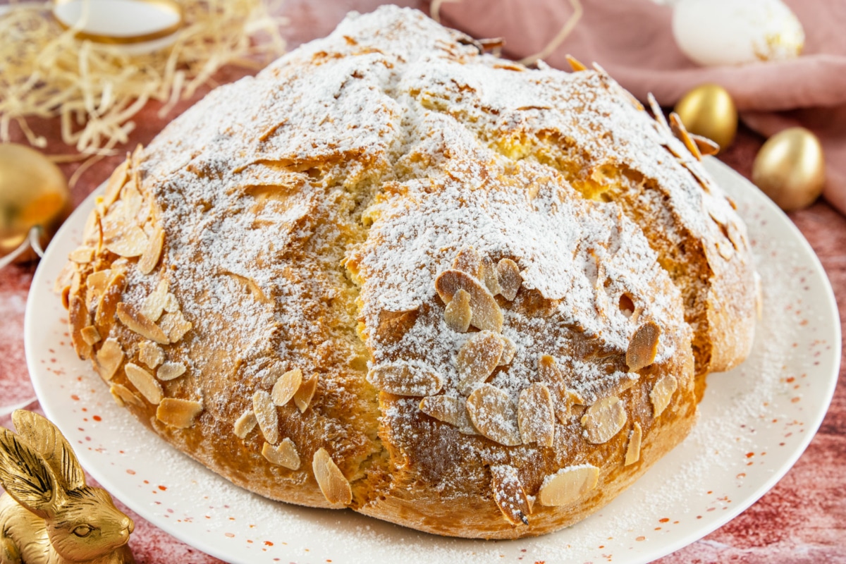 Luftiges Osterbrot ohne Hefe | Rezept - eat.de
