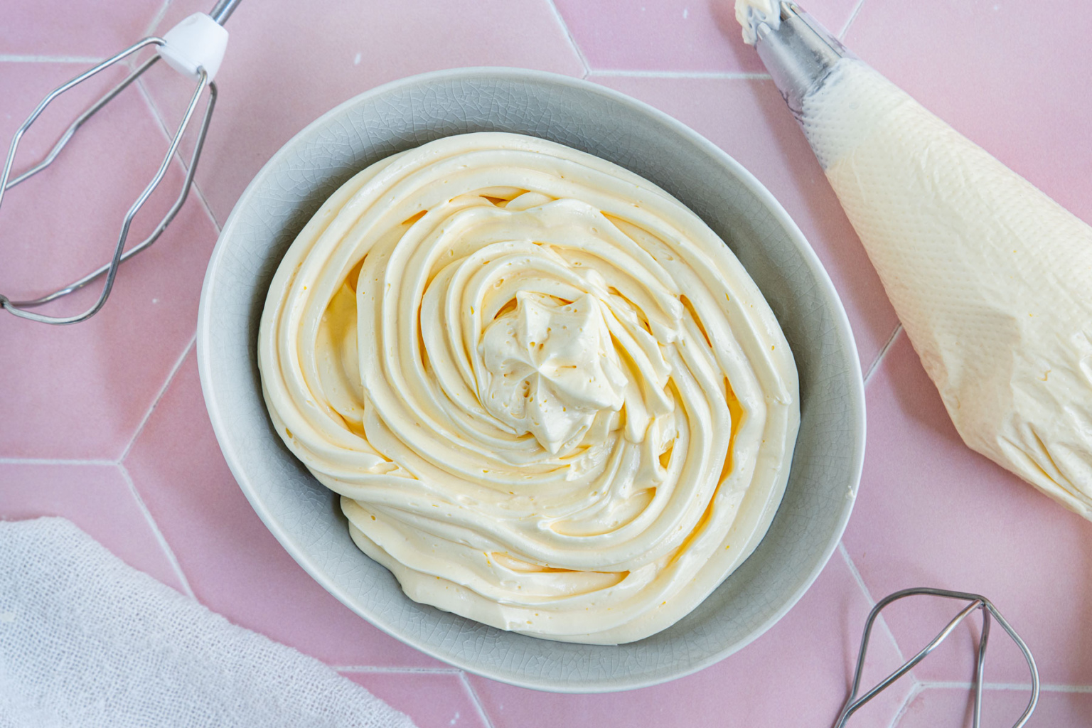 Amerikanische Buttercreme: Grundrezept | Rezept - eat.de