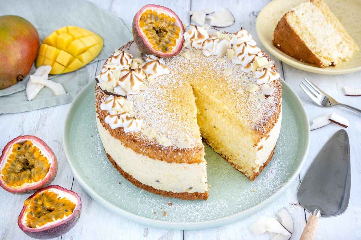 Sommerliche Mango-Maracuja-Torte | Rezept - eat.de