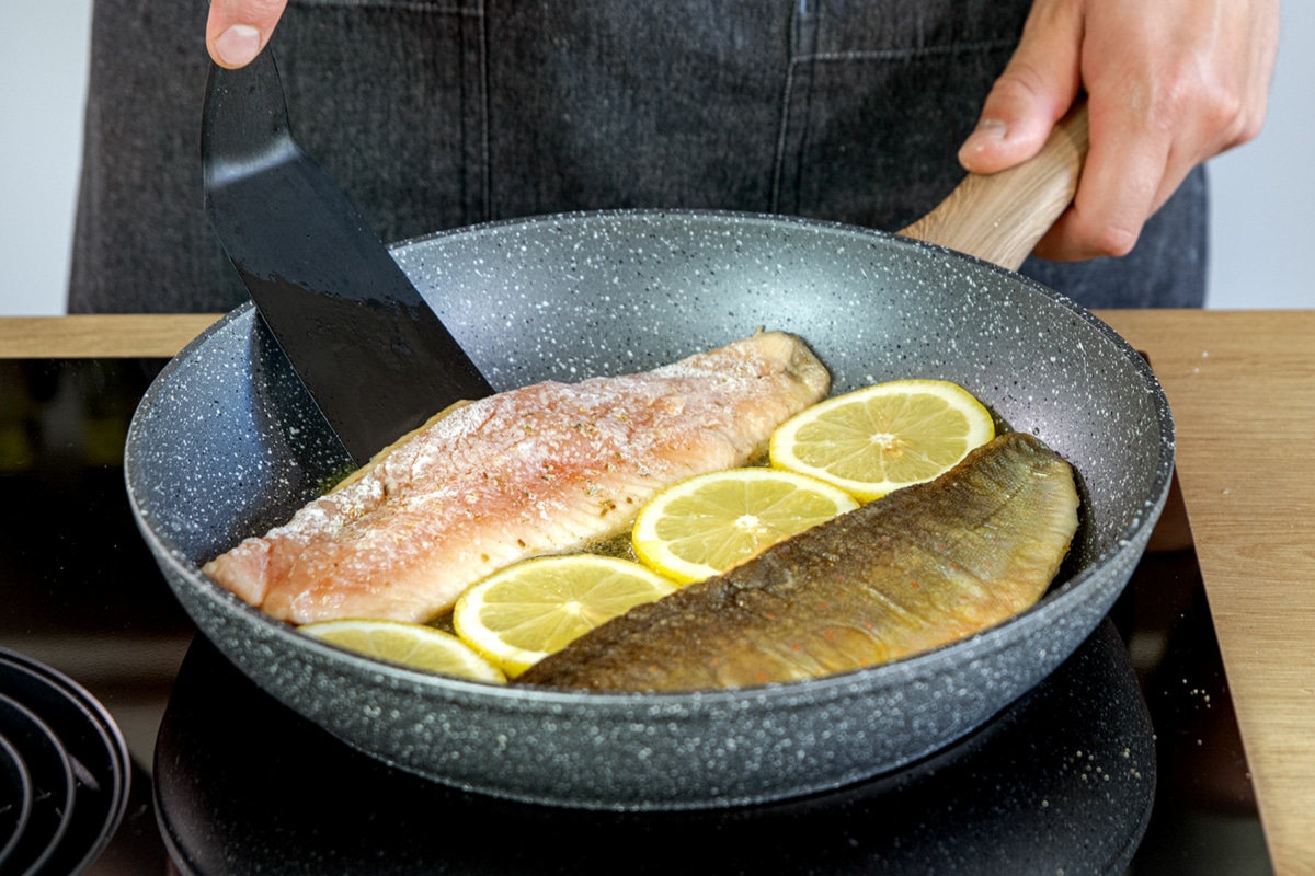 Saiblingsfilet braten | Rezept - eat.de