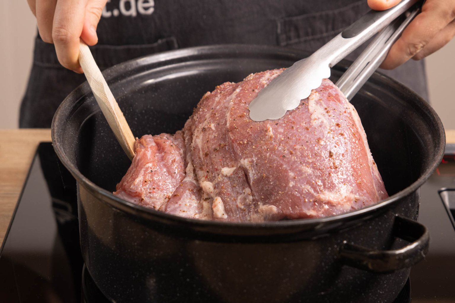 Gebratene Wildschweinkeule