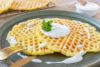 Kartoffelwaffeln aus Kloßteig | Rezept - eat.de