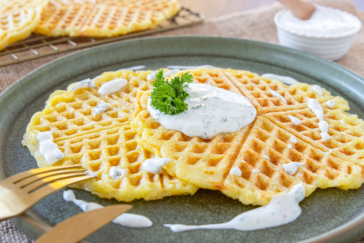 Kartoffelwaffeln aus Kloßteig | Rezept - eat.de