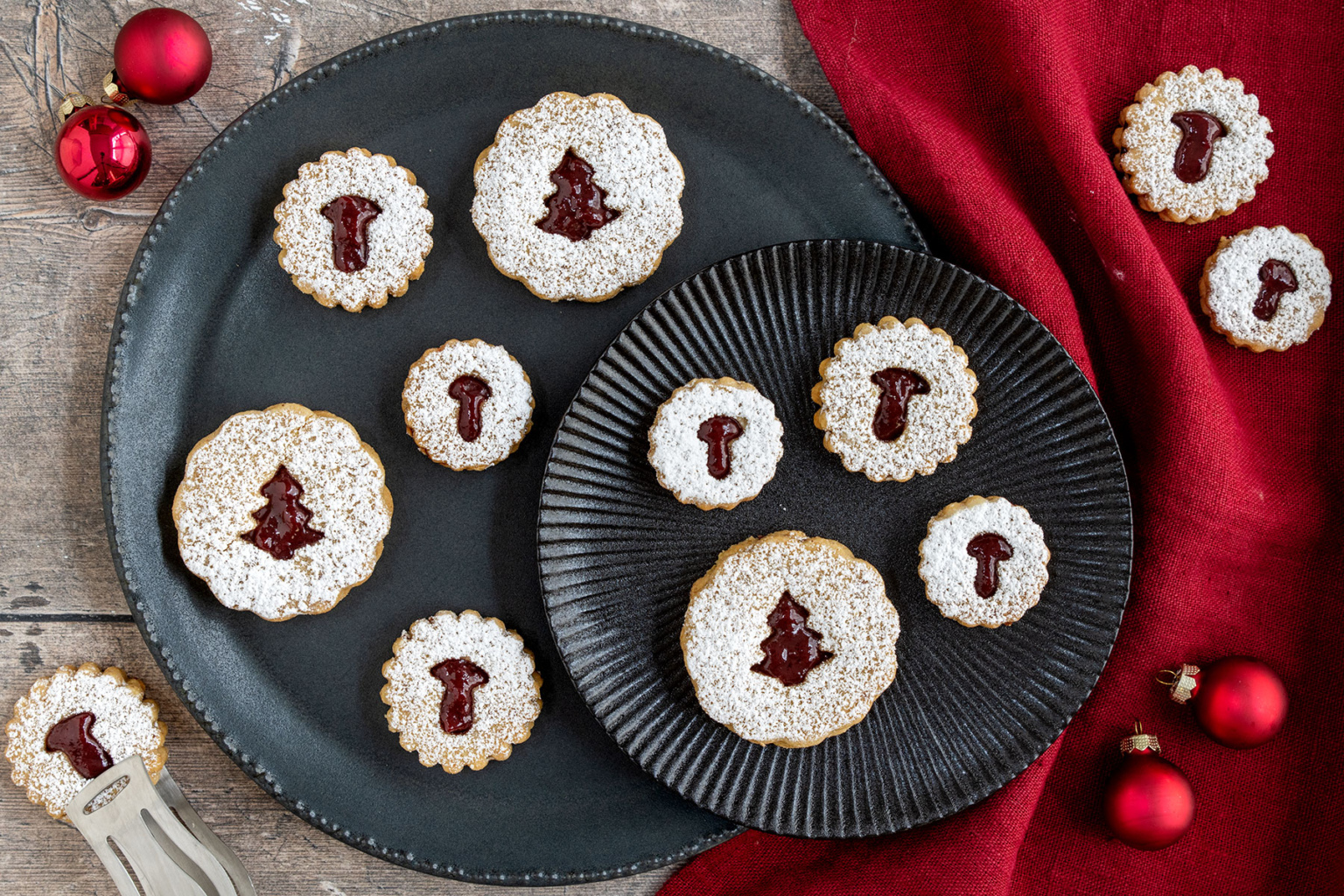 Spitzbuben-Plätzchen | Rezept - eat.de