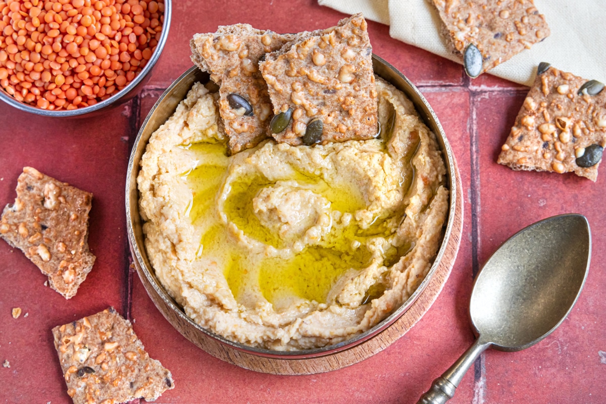 Linsen-Hummus aus roten Linsen | Rezept - eat.de