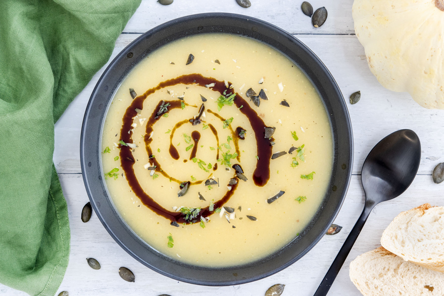Weiße Patisson-Kürbissuppe | Rezept - eat.de