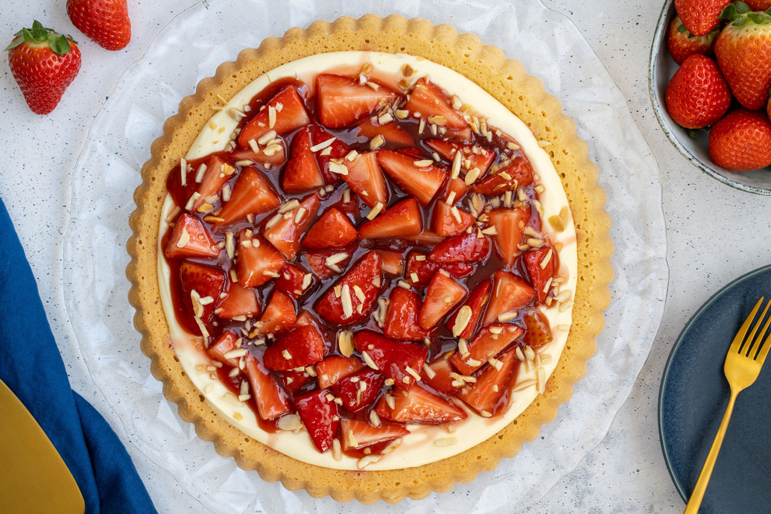 Erdbeer-Pudding-Torte | Rezept - eat.de