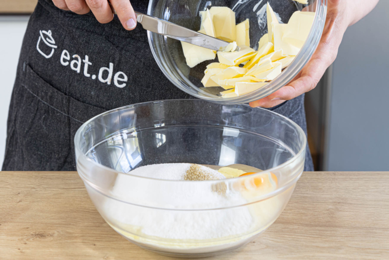 Schneller Quarkkuchen mit 500 g Quark: einfach & soo lecker