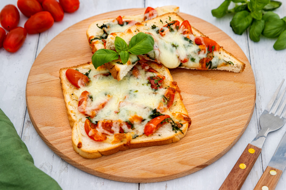 Überbackener Toast mal anders | Rezept - eat.de