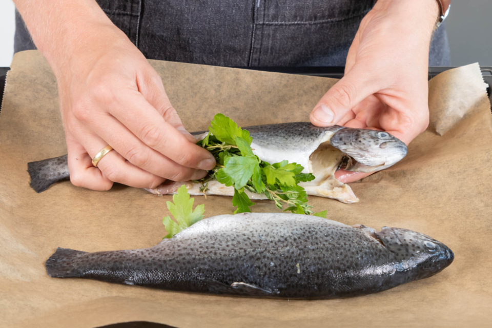 Knusprige Forelle aus dem Backofen | Rezept