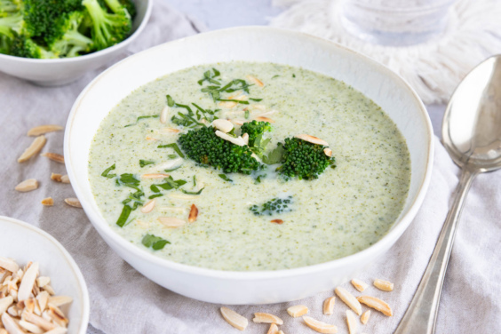 Brokkolisuppe | Rezept - eat.de