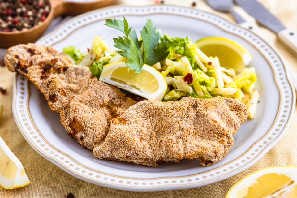 Schnitzel aus der Heißluftfritteuse | Rezept- eat.de