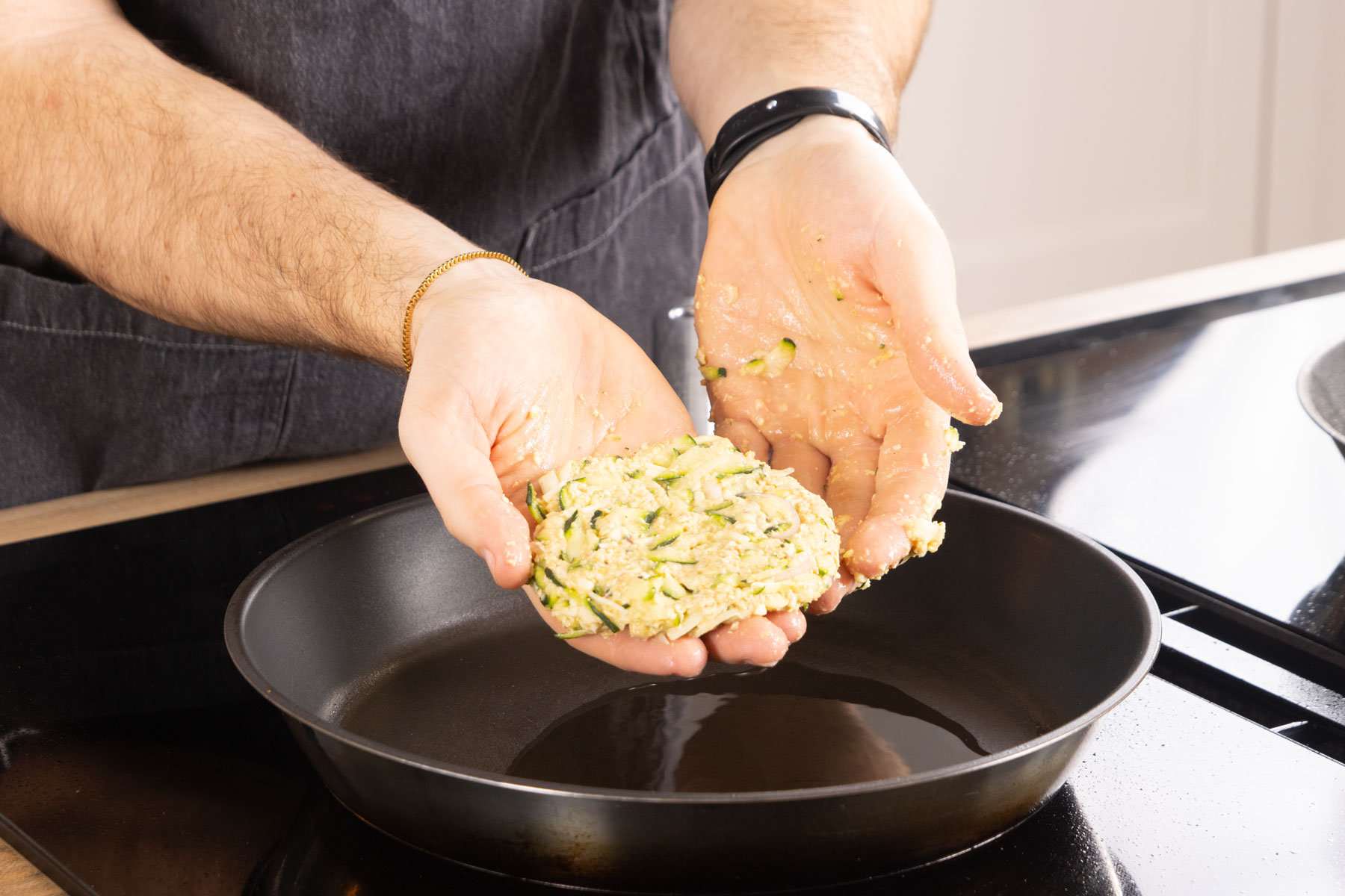 Zucchinipuffer mit Haferflocken