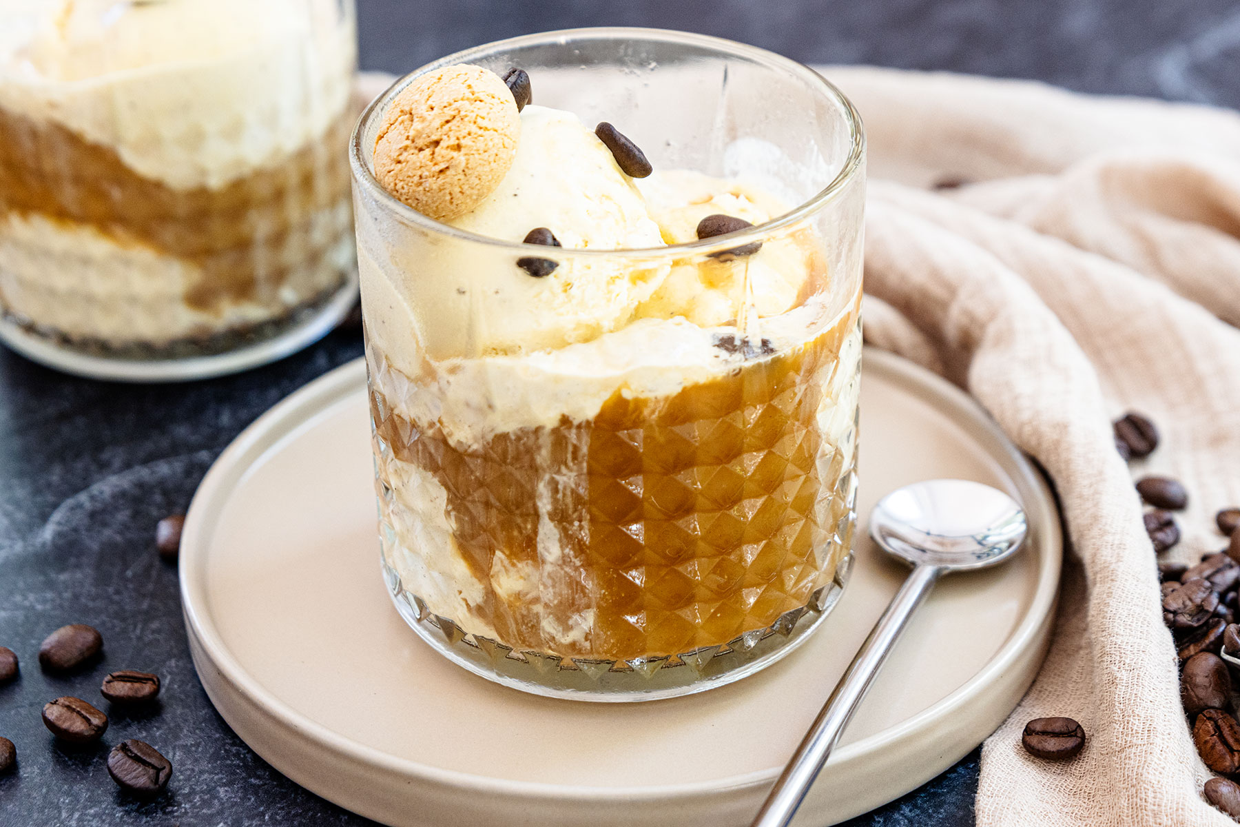 Affogato: Espresso mit Vanilleeis | Rezept