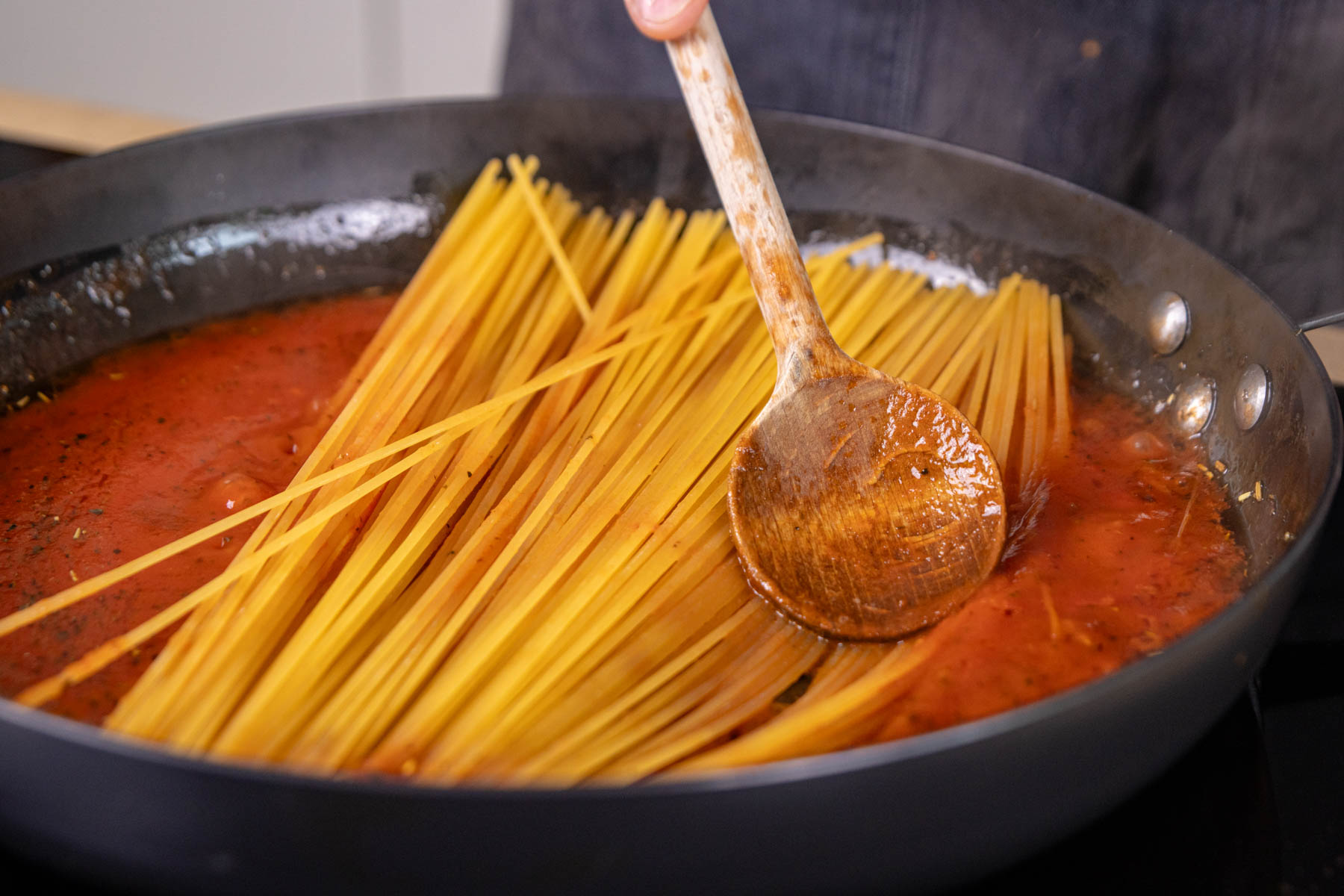 Spaghetti all'assassina - knusprig, würzig & einfach lecker