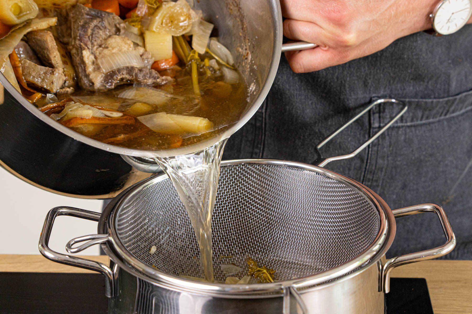 Klassische Rindersuppe kochen | Rezept