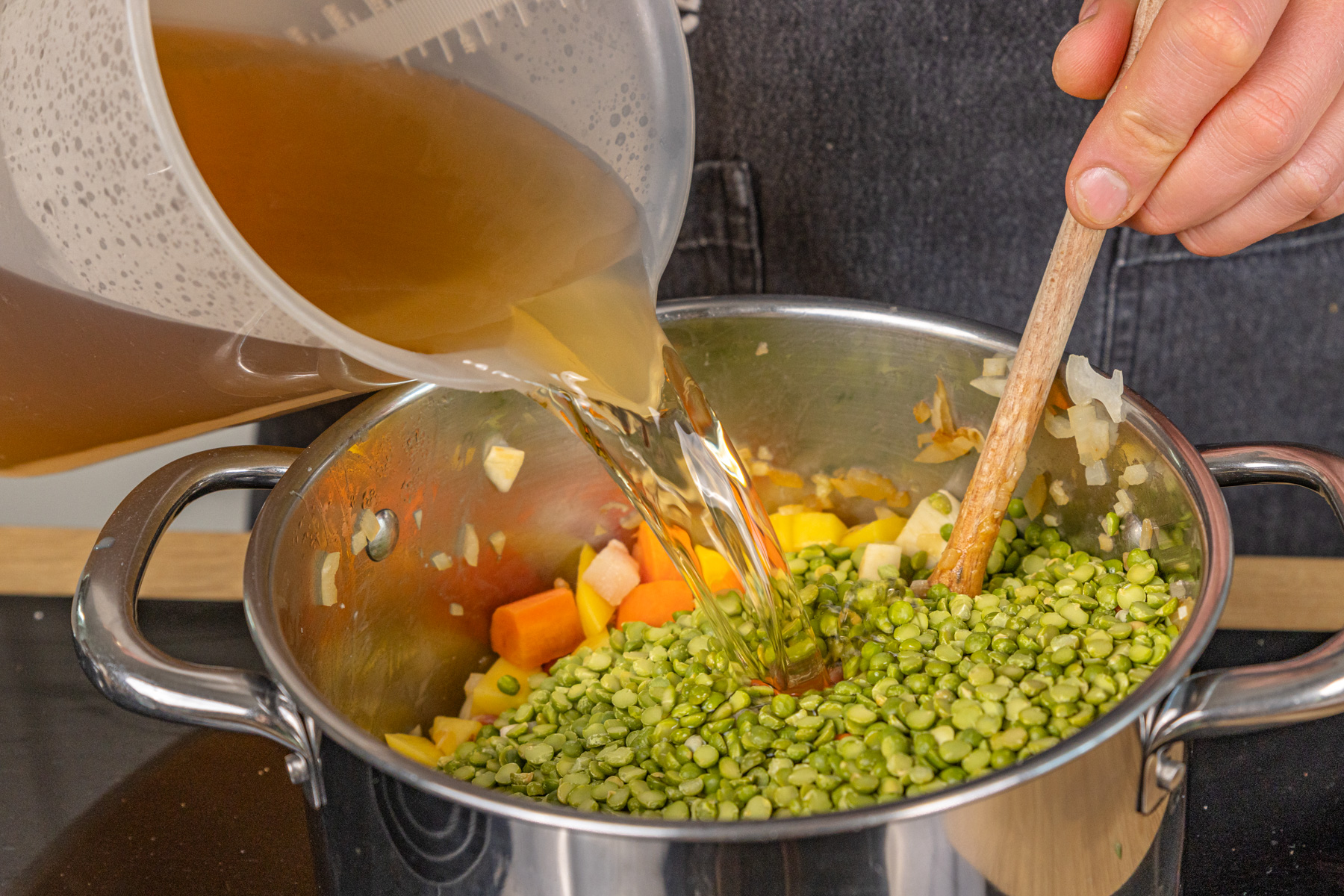 Erbseneintopf nach Omas klassischem Rezept