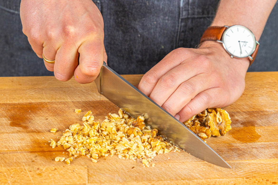 Birnen-Crumble mit Walnüssen