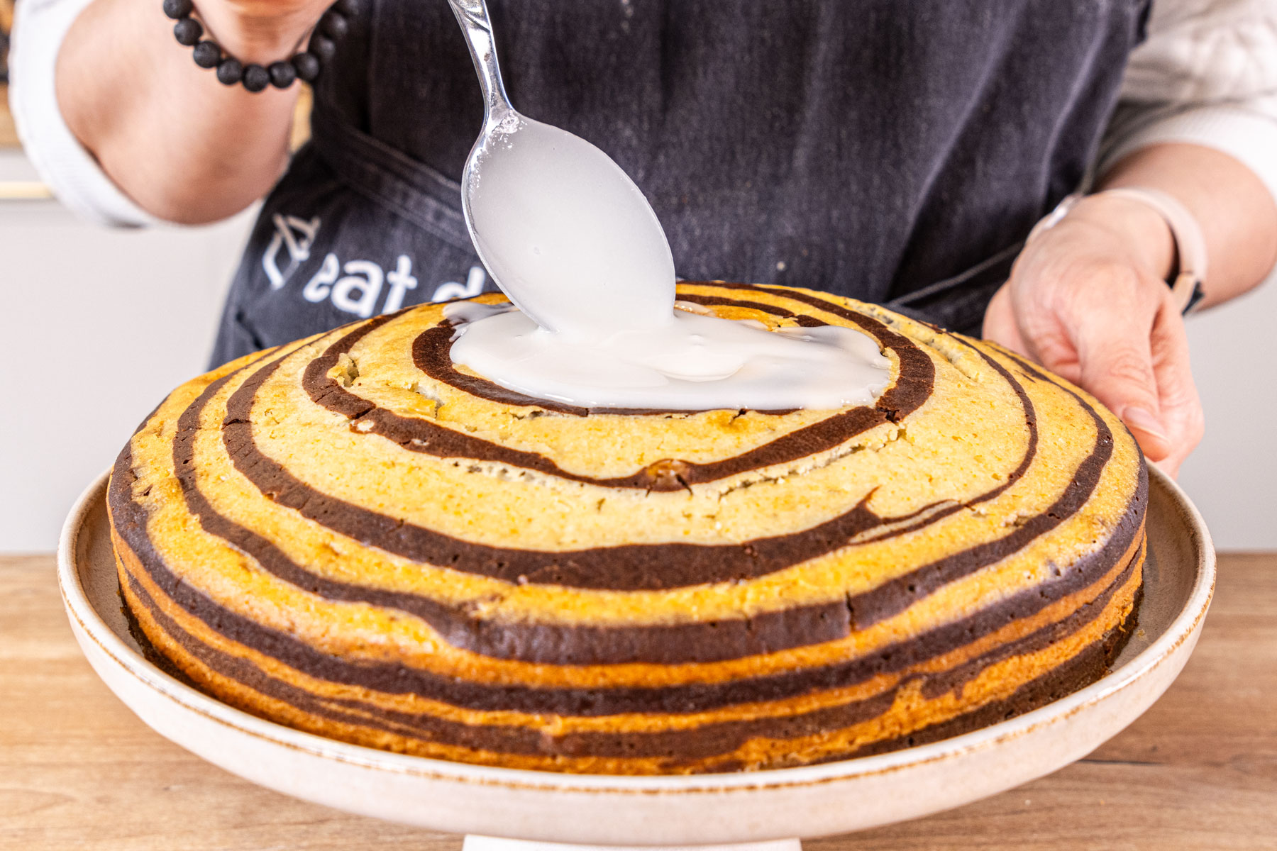 Veganer Zebrakuchen: einfach & soo saftig