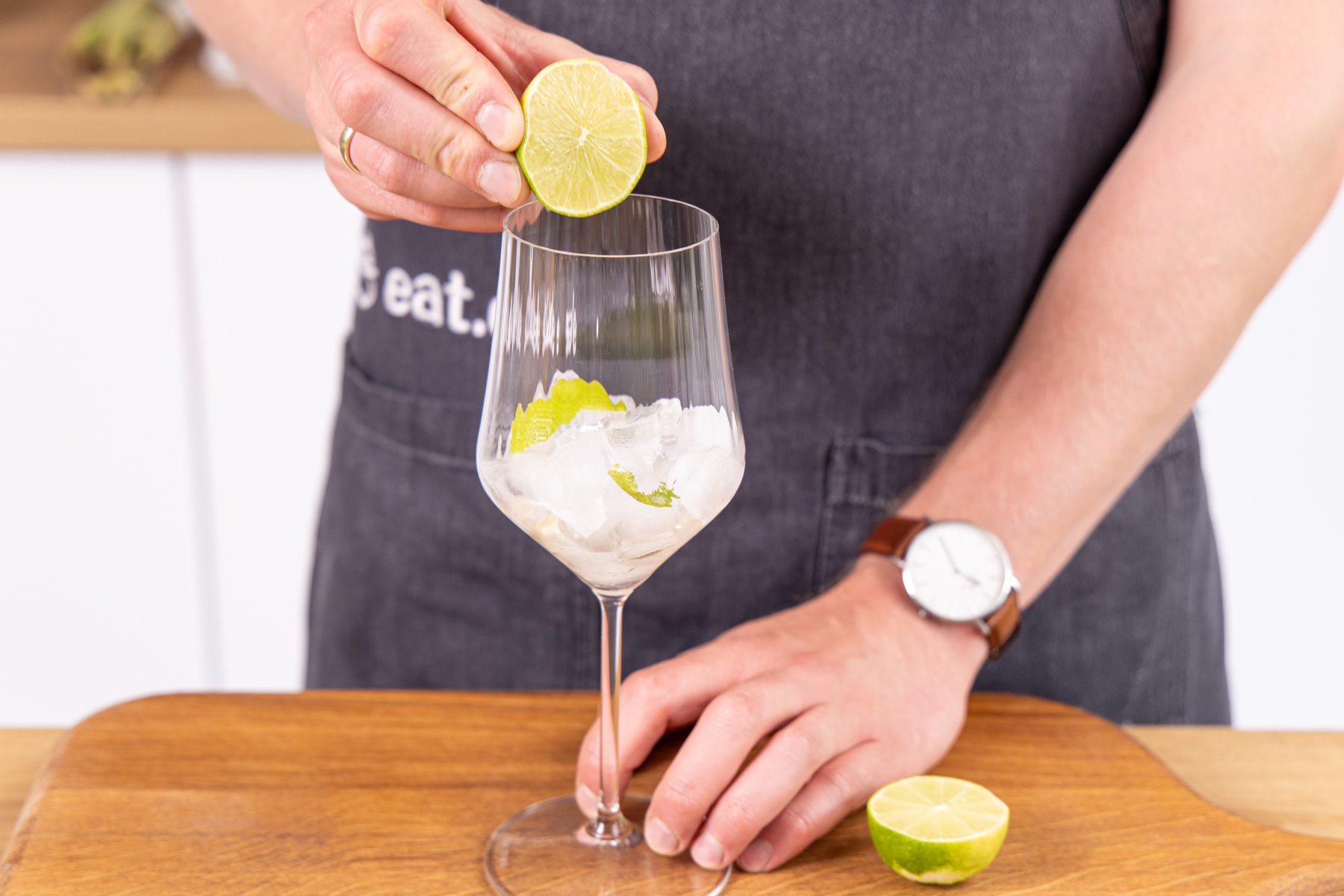 Rhabarber-Holunder-Spritz