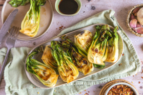 Pak Choi mit Marinade grillen