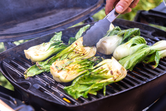 Pak Choi mit Marinade grillen