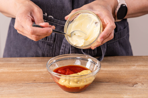 Herzhafte Hot Dog Muffins mit Pizzateig & Cheddar: der perfekte ...